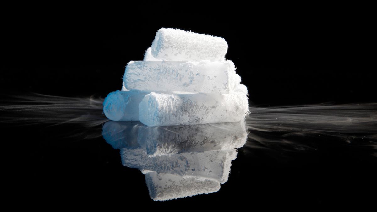 What Happens When You Touch Dry Ice With Your Hands at Alicia Mann blog What Happens When You Touch Dry Ice With Your Hands at Alicia Mann blog